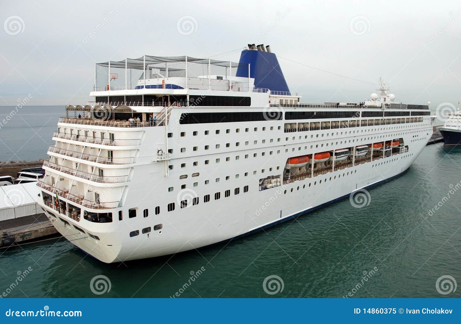 Cruise ship departing stock image. Image of water, liner - 14860375