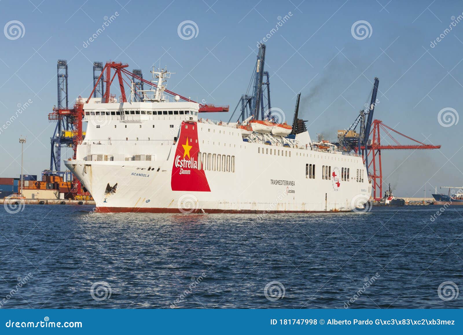 Cruise Ship Entering the Port of Valencia Editorial Stock Photo - Image ...