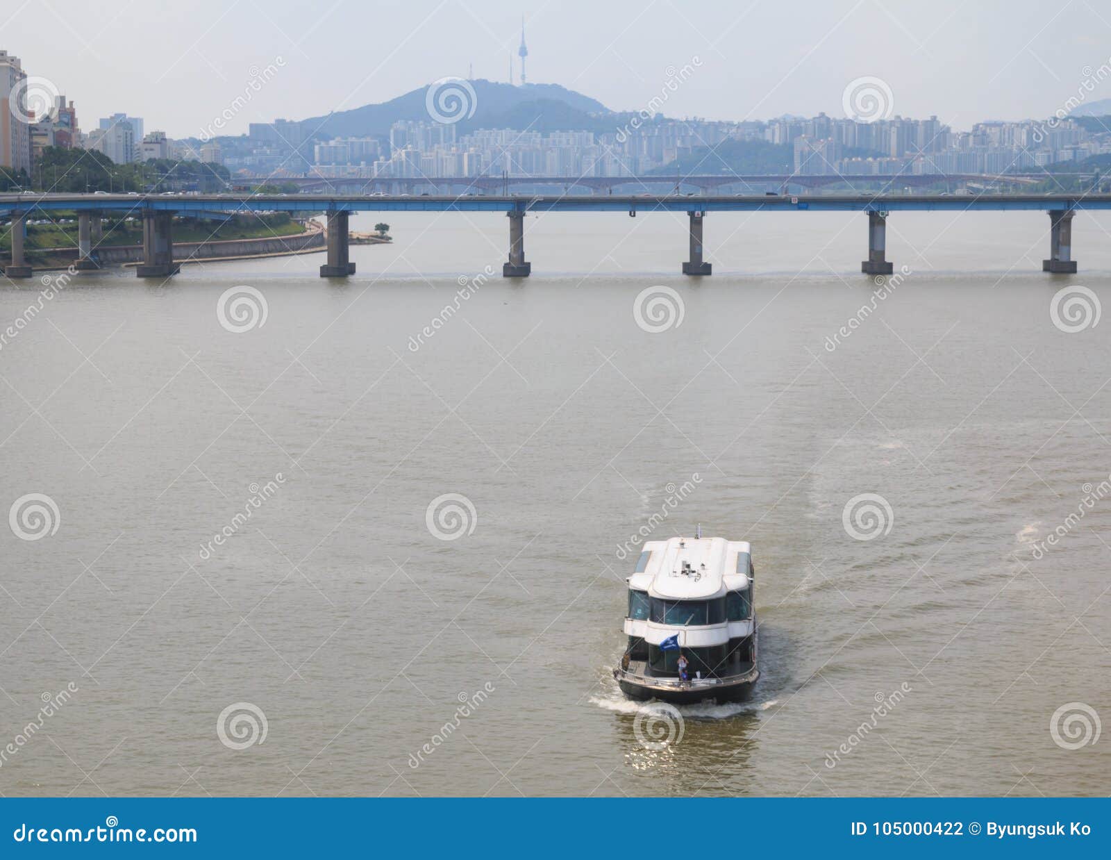 Cruise Ship on Han River in Seoul Stock Photo - Image of dirty ...