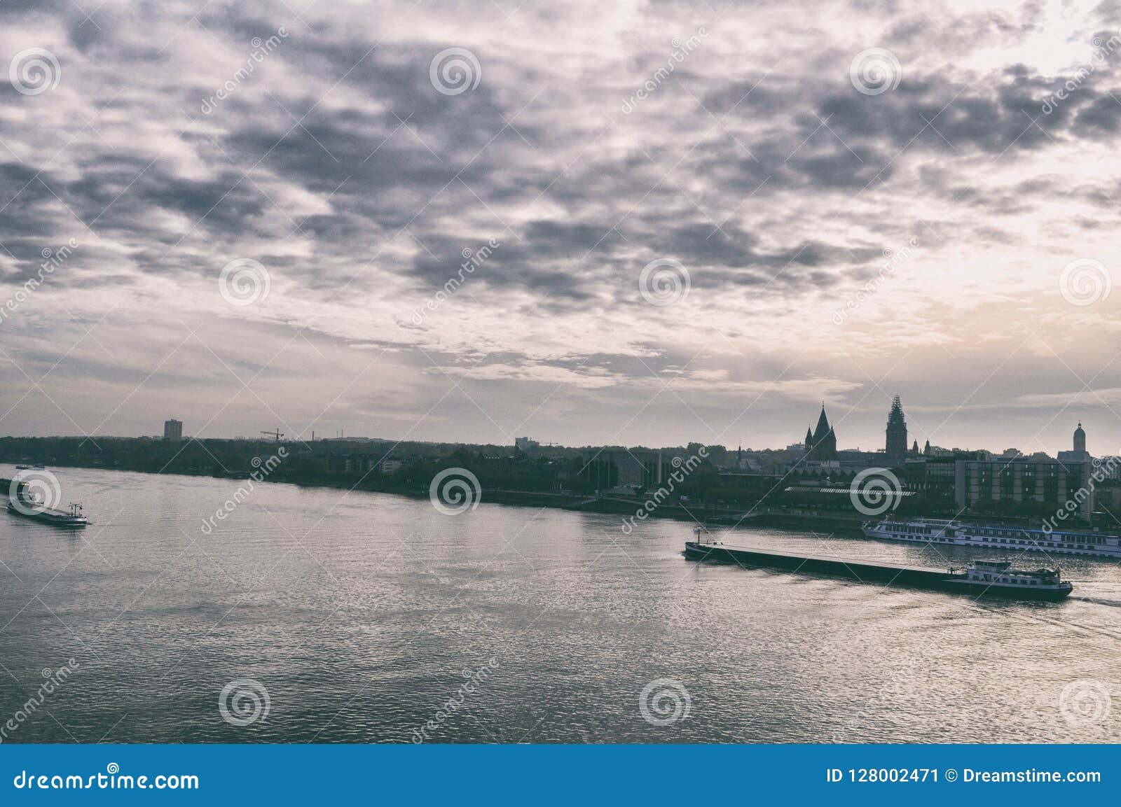 Cruise Ship on the Rhine River in Mainz, Germany on a Summer Evening ...