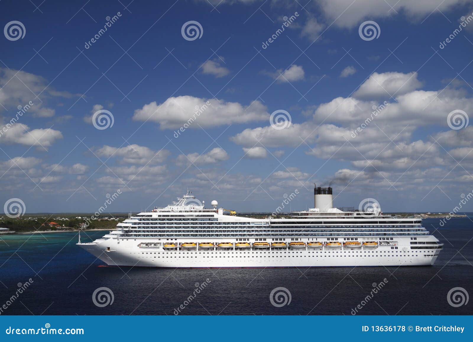 Cruise ship side profile stock photo. Image of cruising - 13636178