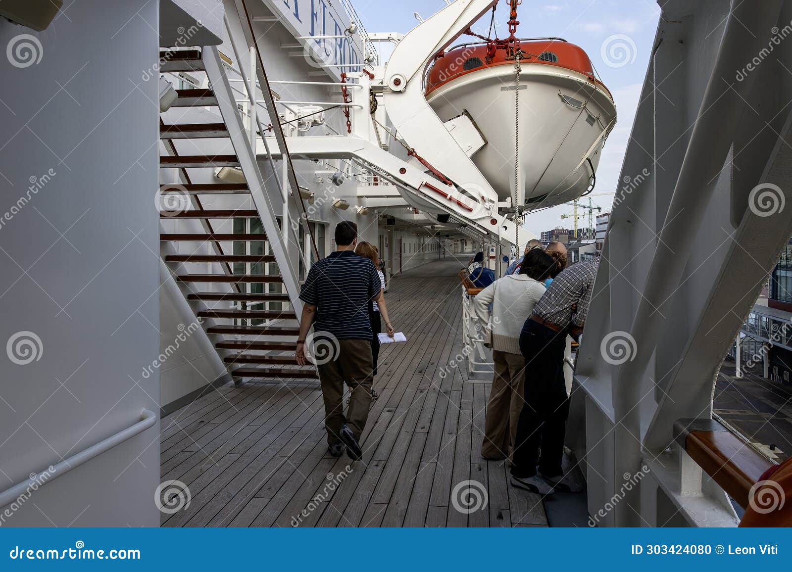 Cruise Ship Unmooring from Amsterdam Editorial Image - Image of boat ...