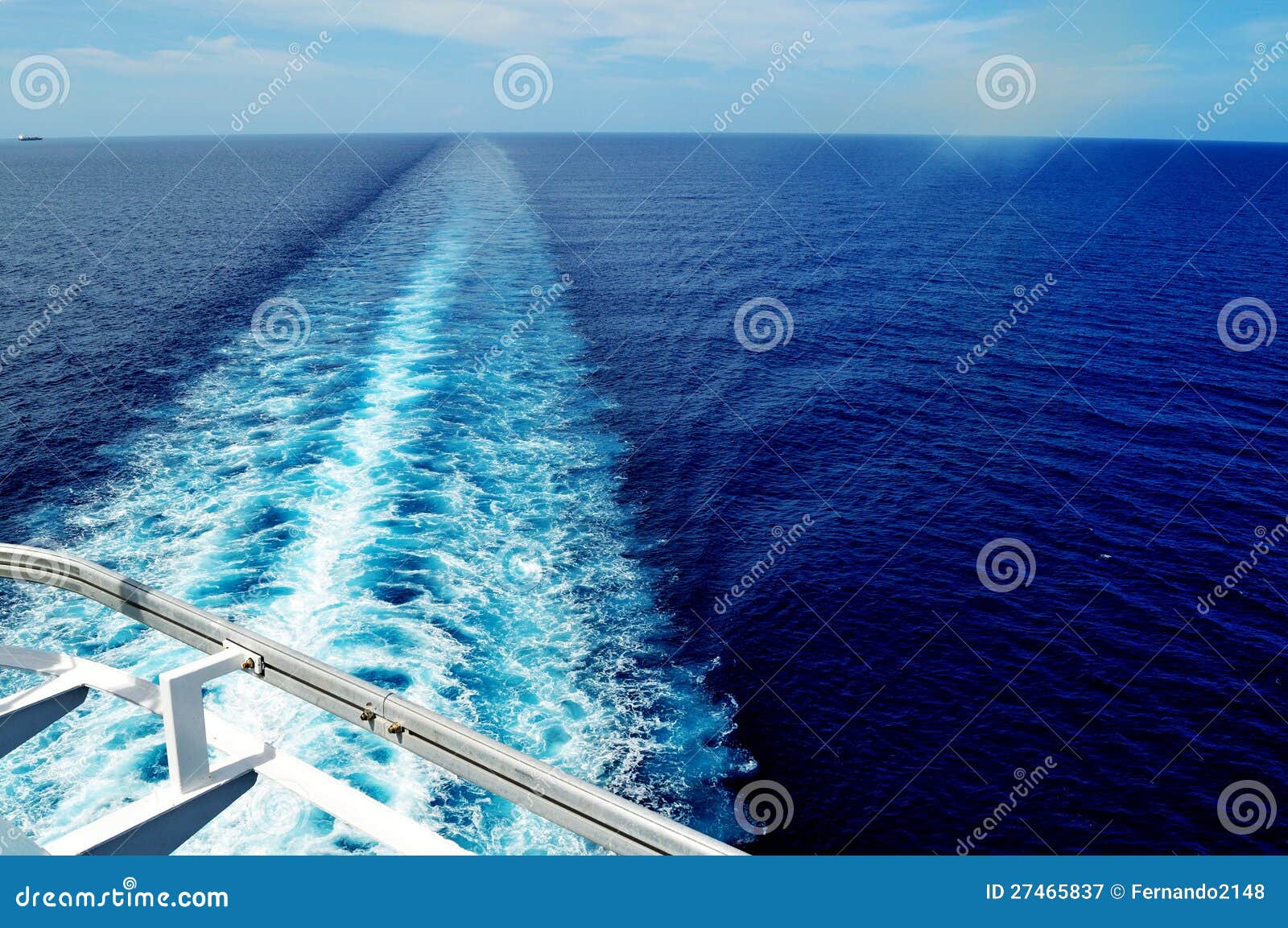 Cruise Ship Wake stock image. Image of propeller, leisure - 27465837
