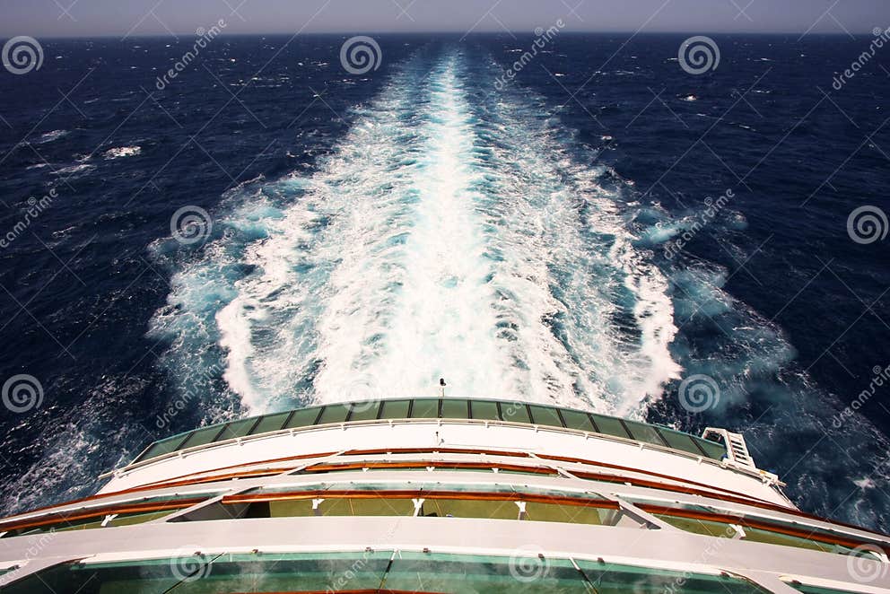 Cruise Ship Wake on the Sea Stock Photo - Image of horizon, wake: 16169606