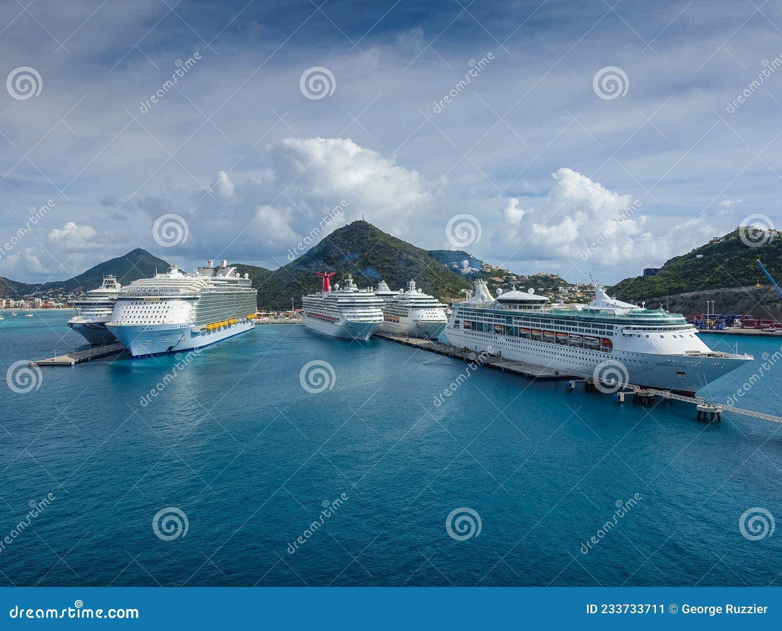 Cruise Ships Docked in St. Maarten Editorial Photo - Image of beach ...