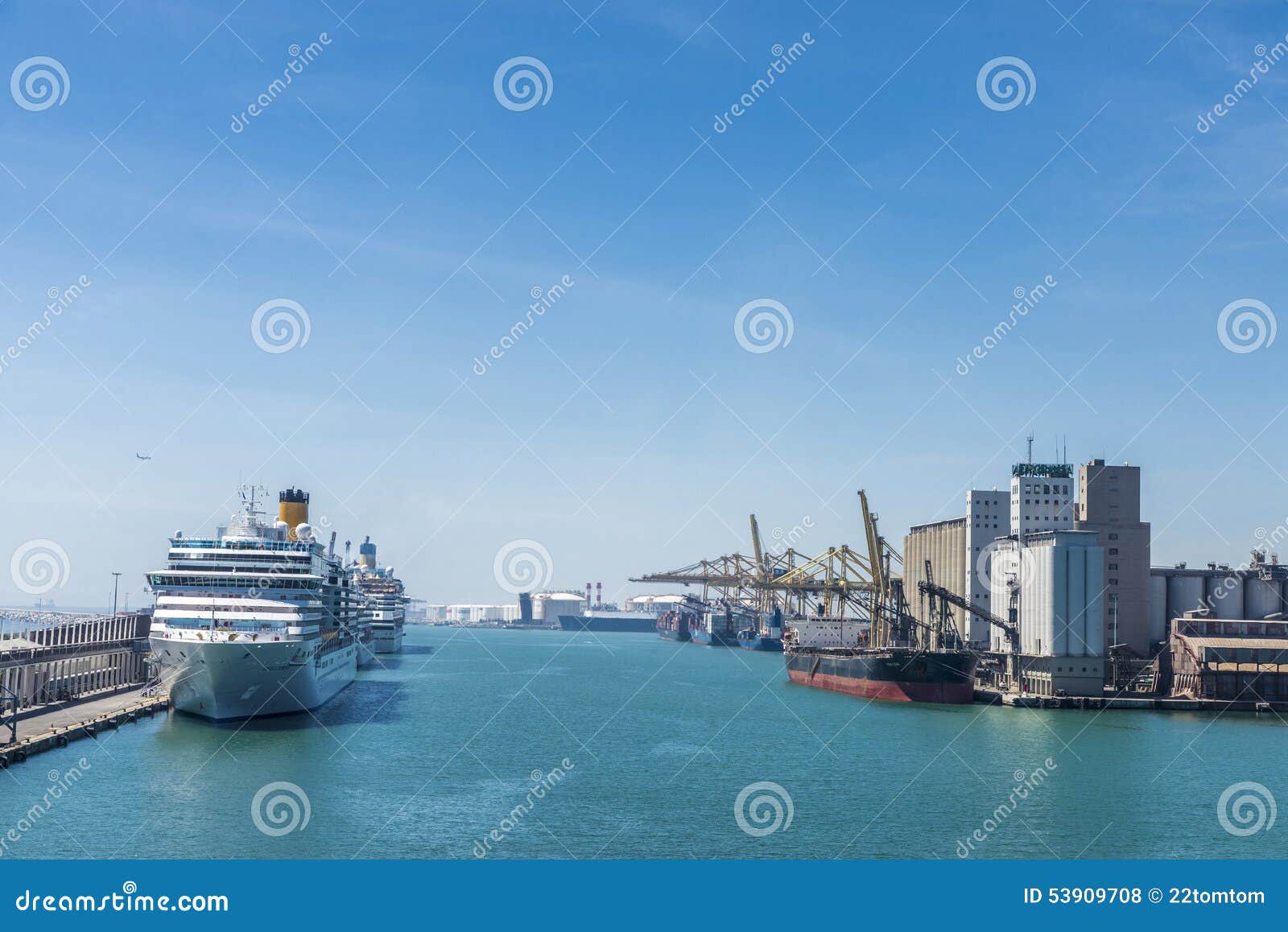 Cruise Terminal and Loading Dock in Barcelona Editorial Stock Photo ...