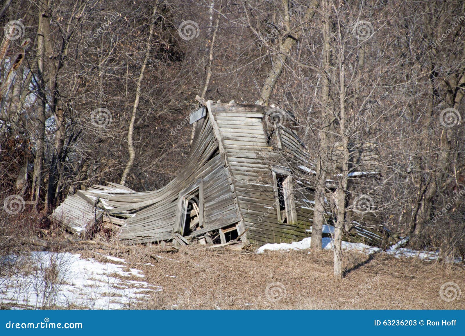 A Crumbling Farm House stock image. Image of agriculture - 63236203