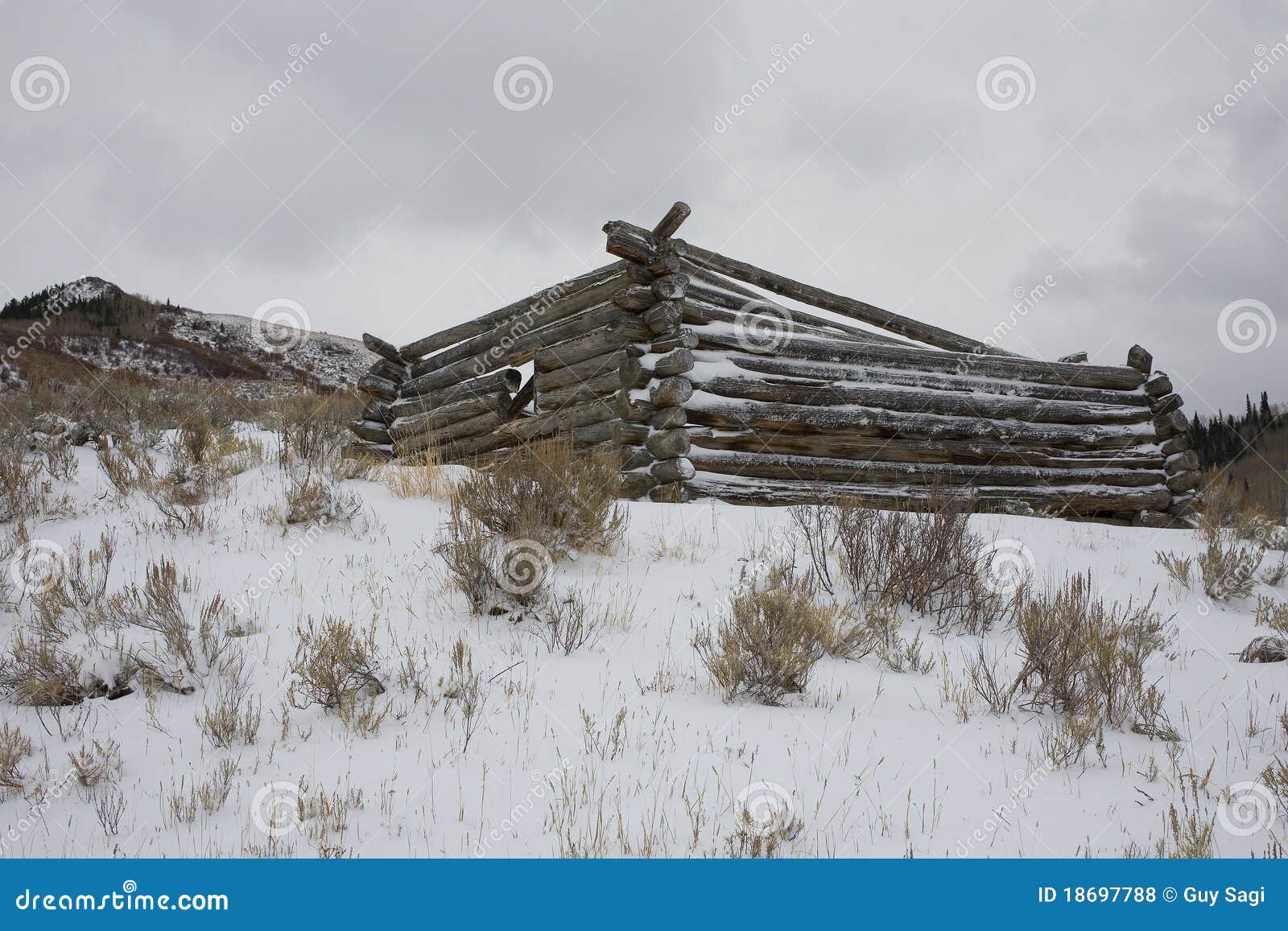 Crumbling log cabin stock photo. Image of ruins, cabin - 18697788