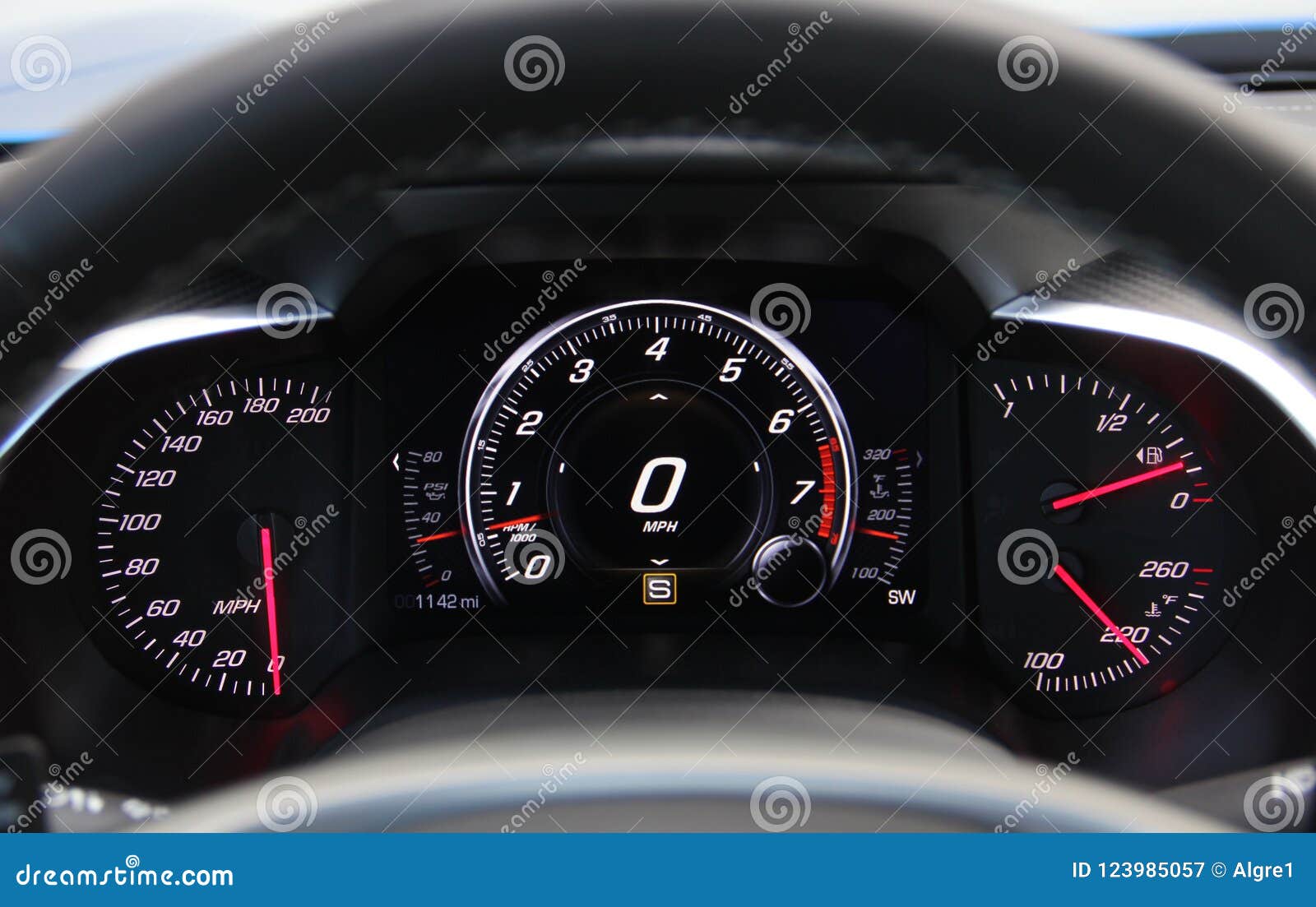 Cruscotto Illuminato Automobile Immagine Stock - Immagine di potenza ...