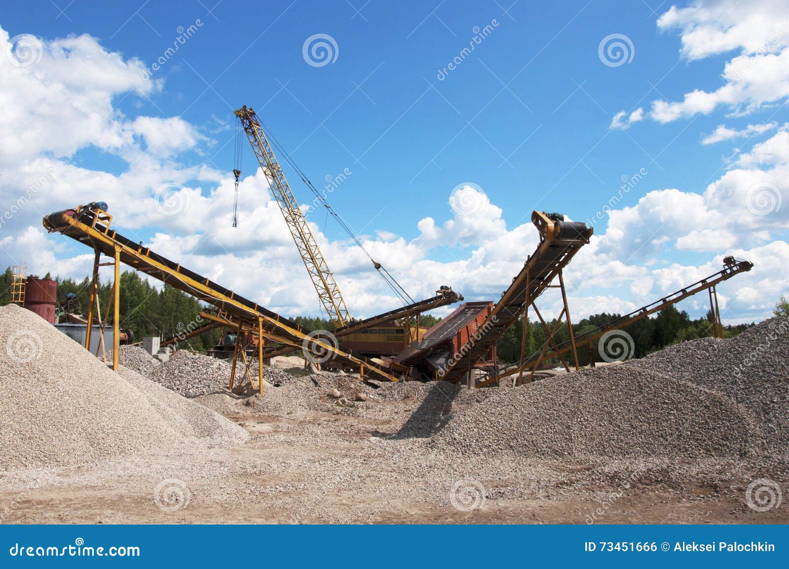 Crushing and Screening Plant Stock Photo - Image of conveyor, cloud ...