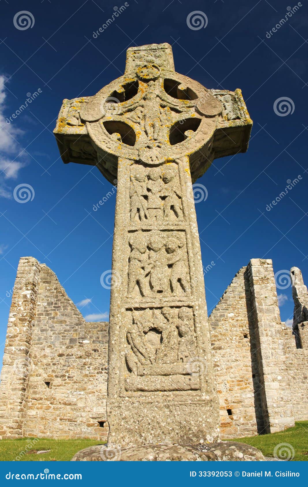 Cruz Alta Dos Scriptures. Clonmacnoise. Irlanda Imagem de Stock ...