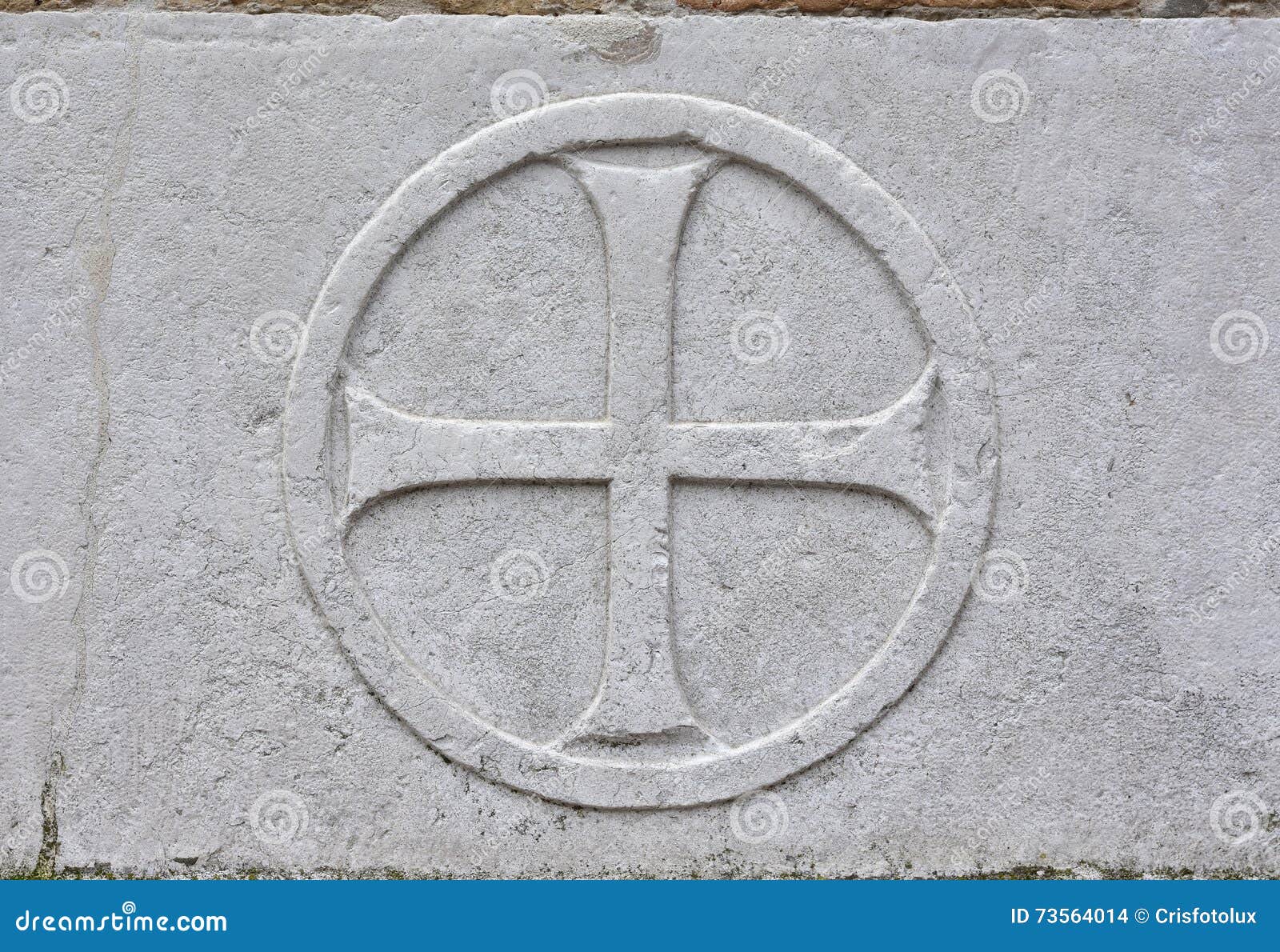 Cruz Medieval En Un Círculo Foto de archivo - Imagen de muestra, viejo ...