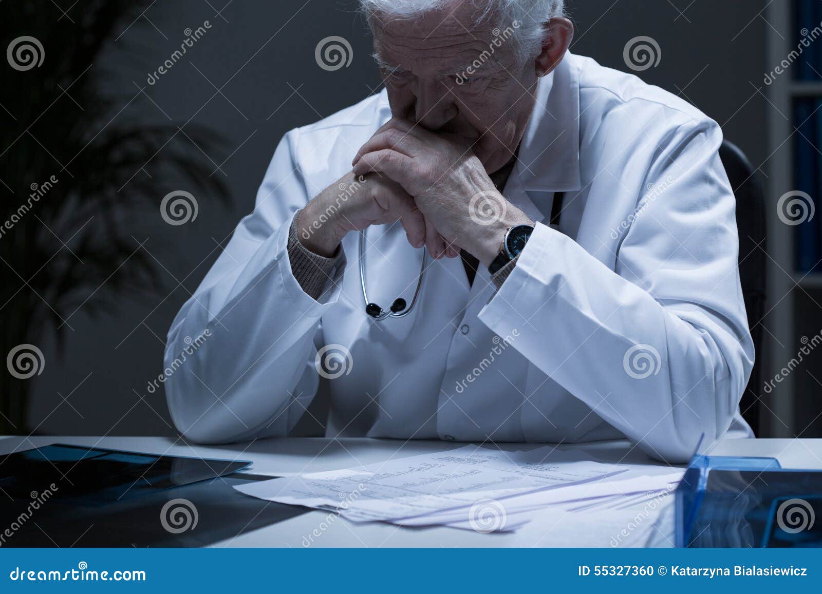 Crying old doctor stock photo. Image of doctor, elderly - 55327360