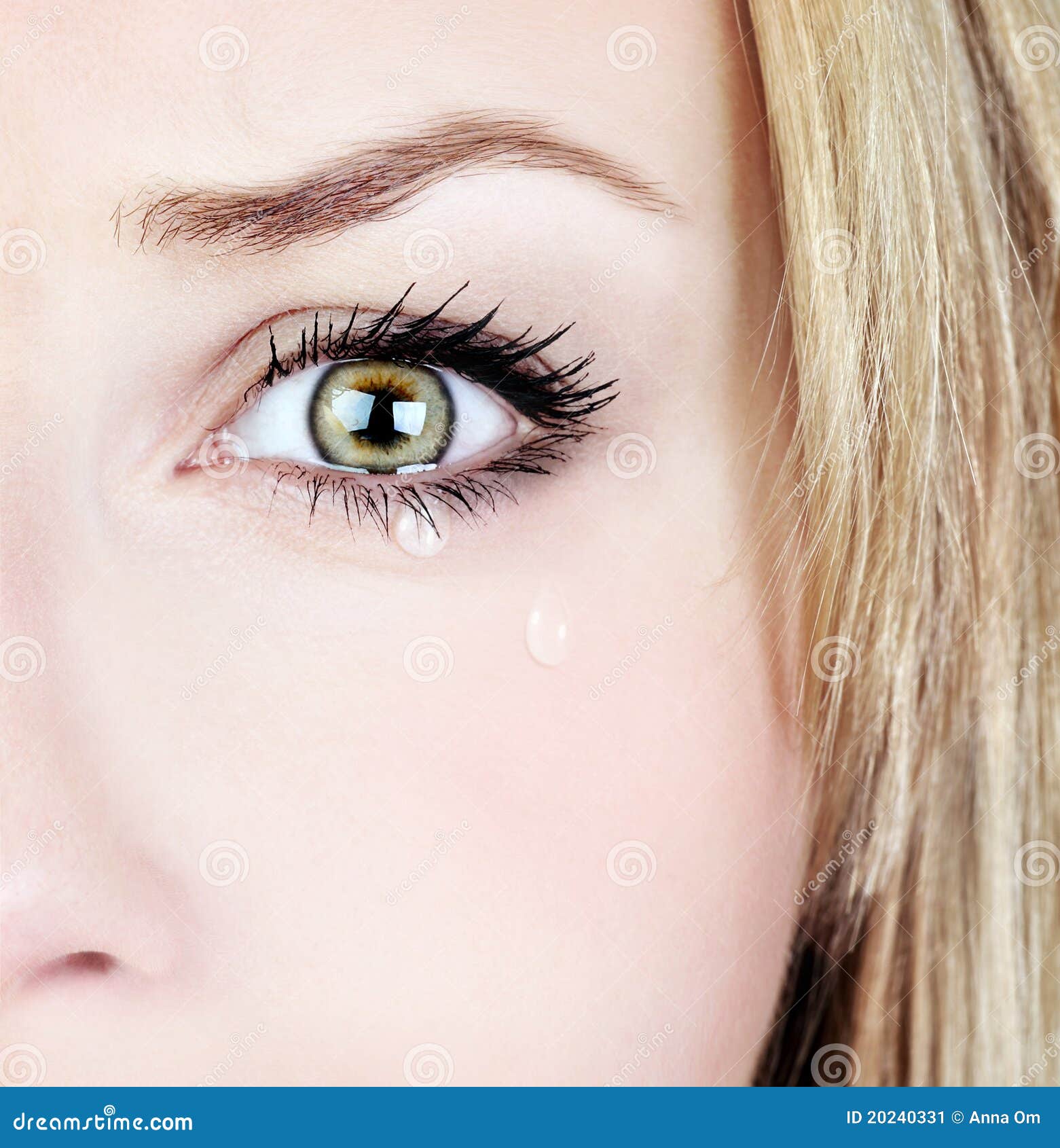 Crying woman stock image. Image of feelings, green, makeup - 20240331