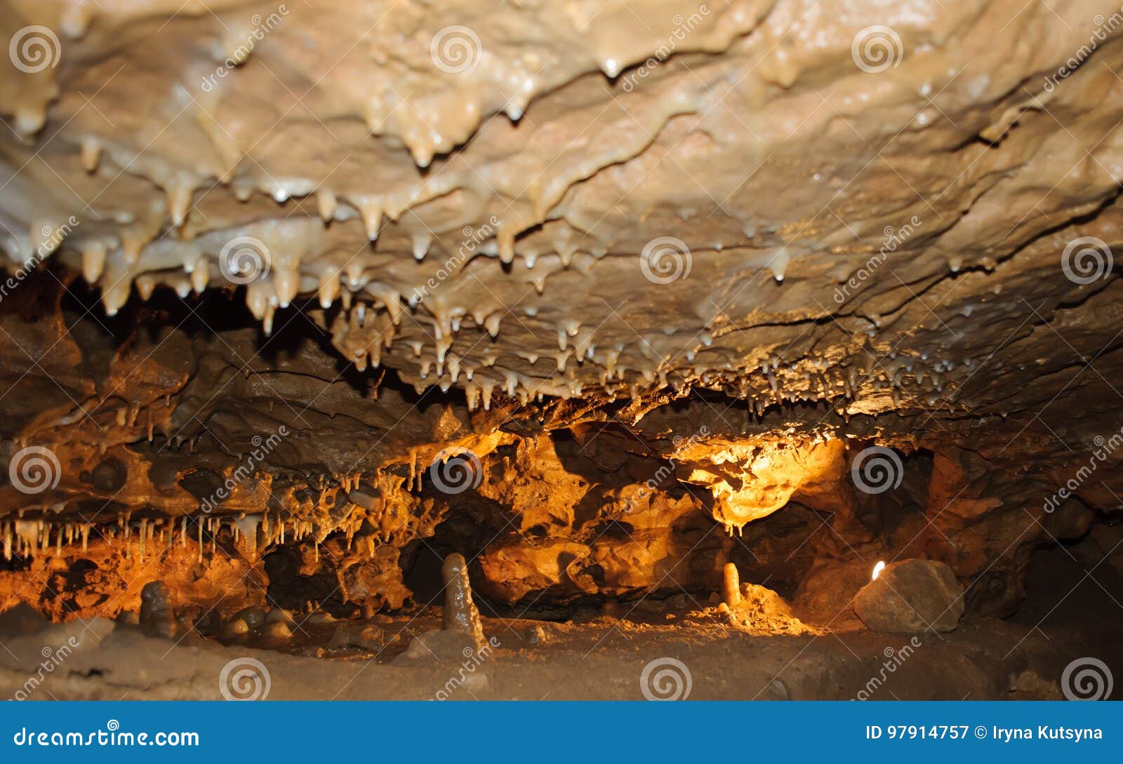 Crystal Cave horizontal stock image. Image of cavern - 97914757