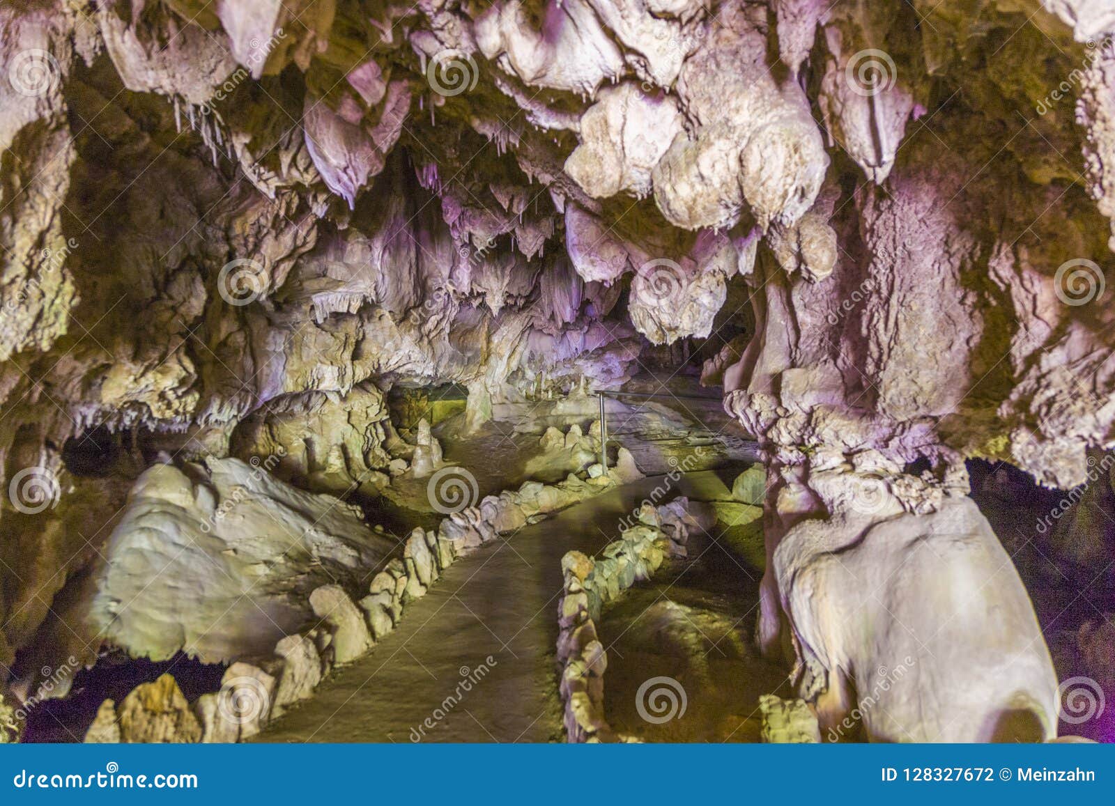 CRYSTAL CAVE in SEQUOIA National Park Stock Photo - Image of stones ...