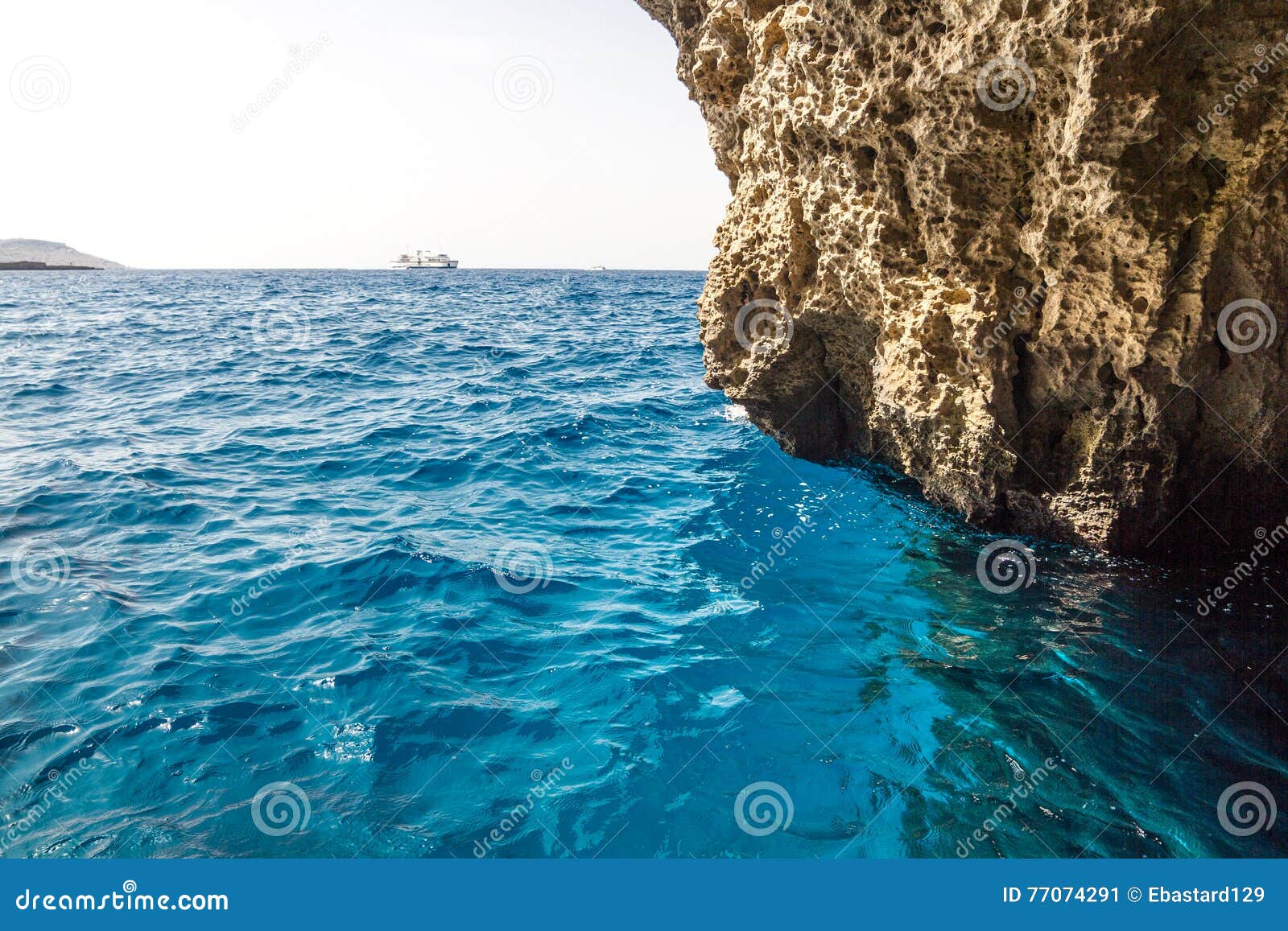 Crystal Clear Lagoon on Comino Island, Malta Editorial Photo - Image of ...