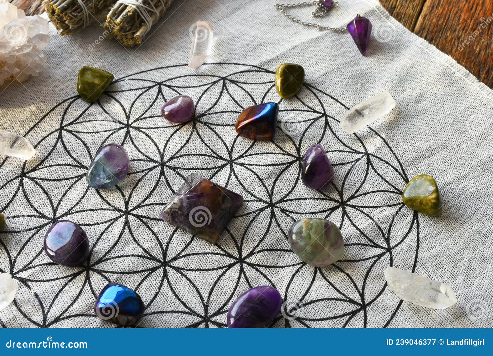 Crystal Healing Grid and Sacred Geometry Stock Image - Image of ...