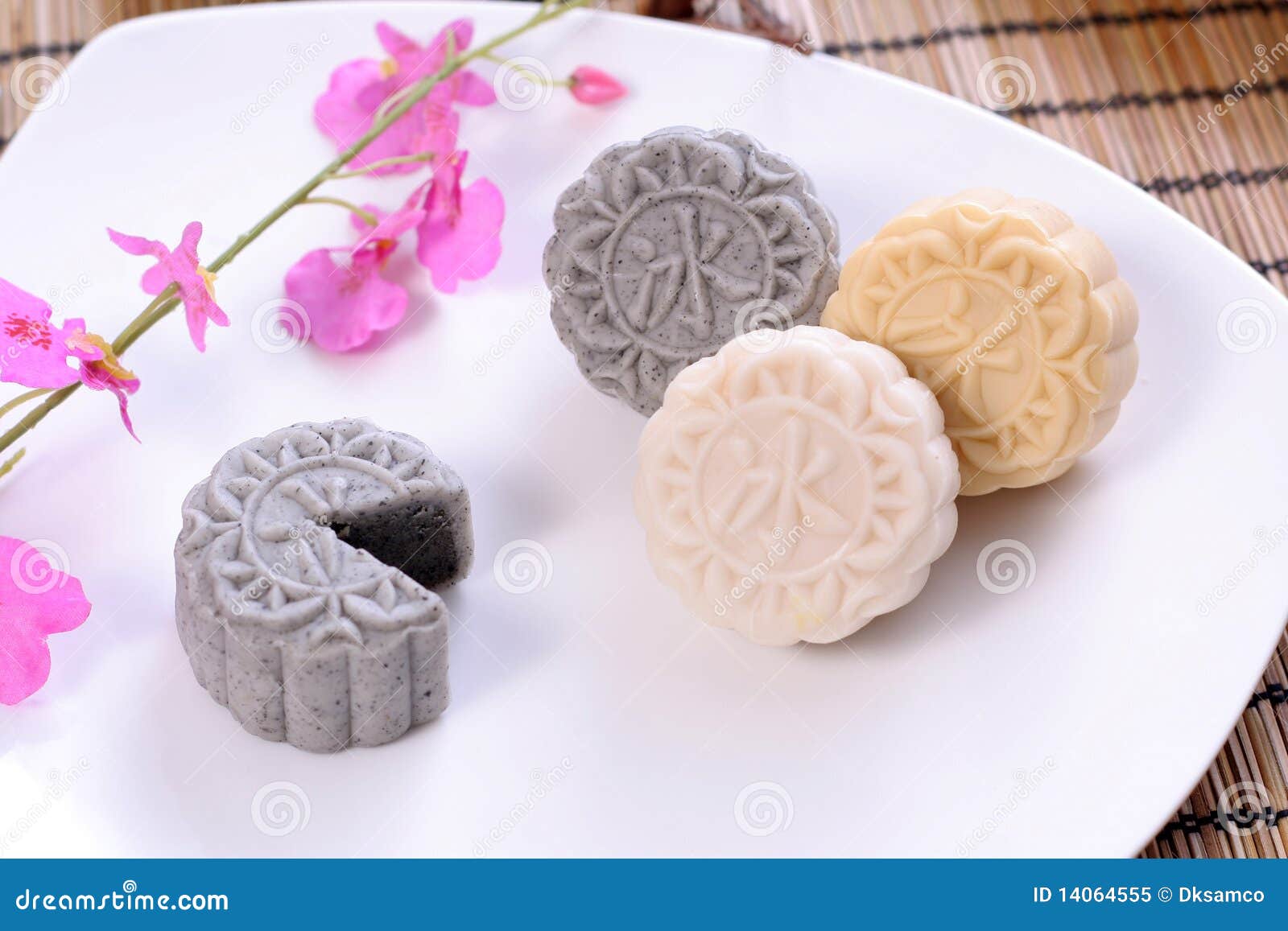 126 Crystal Mooncake Stock Photos - Free & Royalty-Free Stock Photos ...