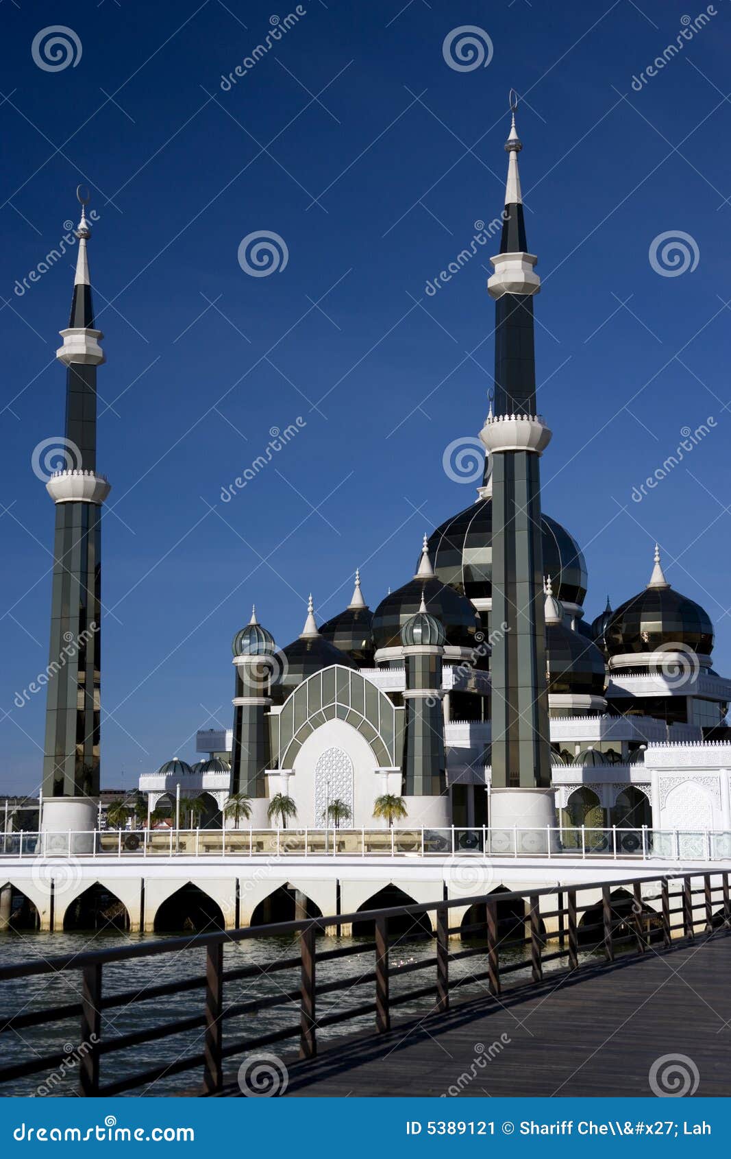 Crystal Mosque stock image. Image of pray, religion, architecture - 5389121
