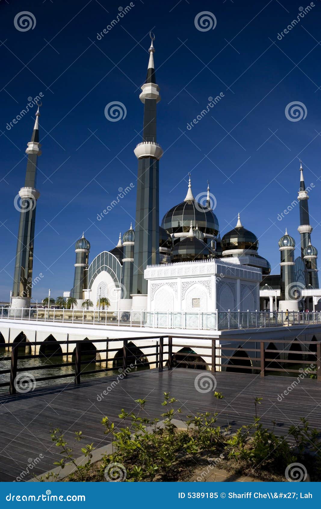 Crystal Mosque stock image. Image of prayer, terengganu - 5389185