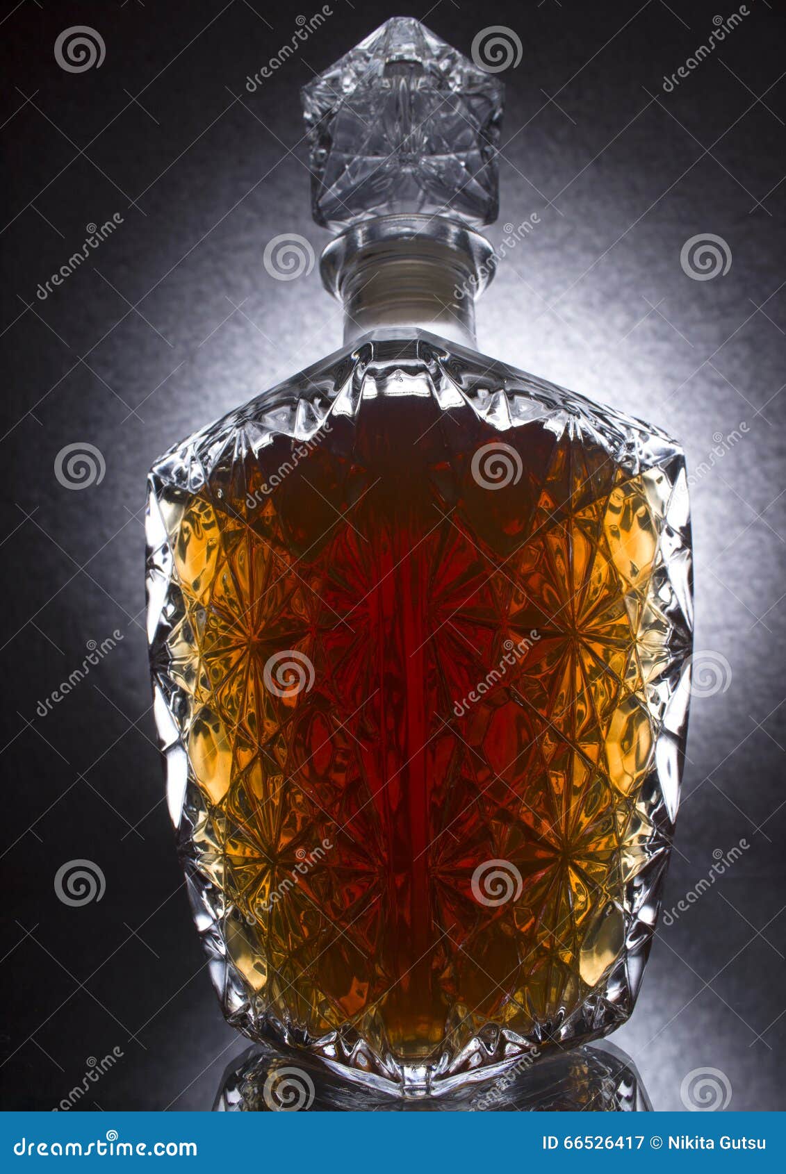 A crystal vase stock image. Image of crystal, slurp, beers - 66526417