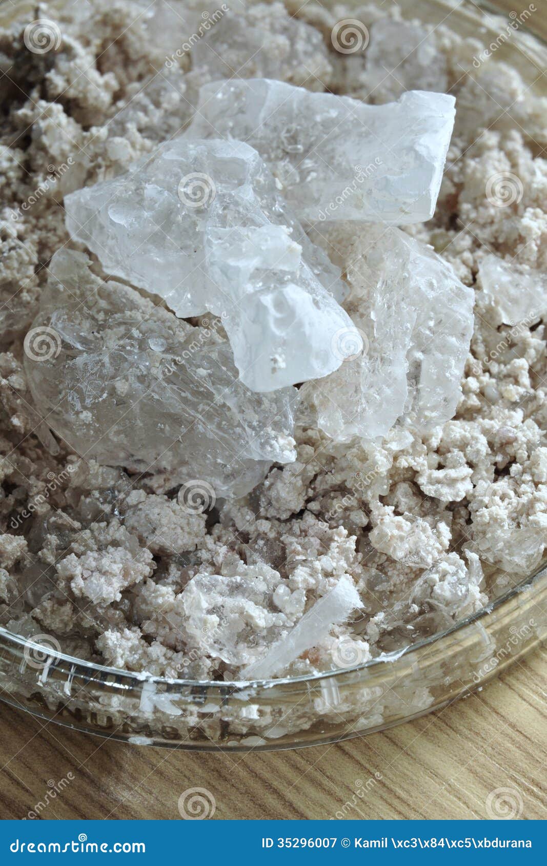 Crystals on Petri dish stock image. Image of dish, chemistry - 35296007