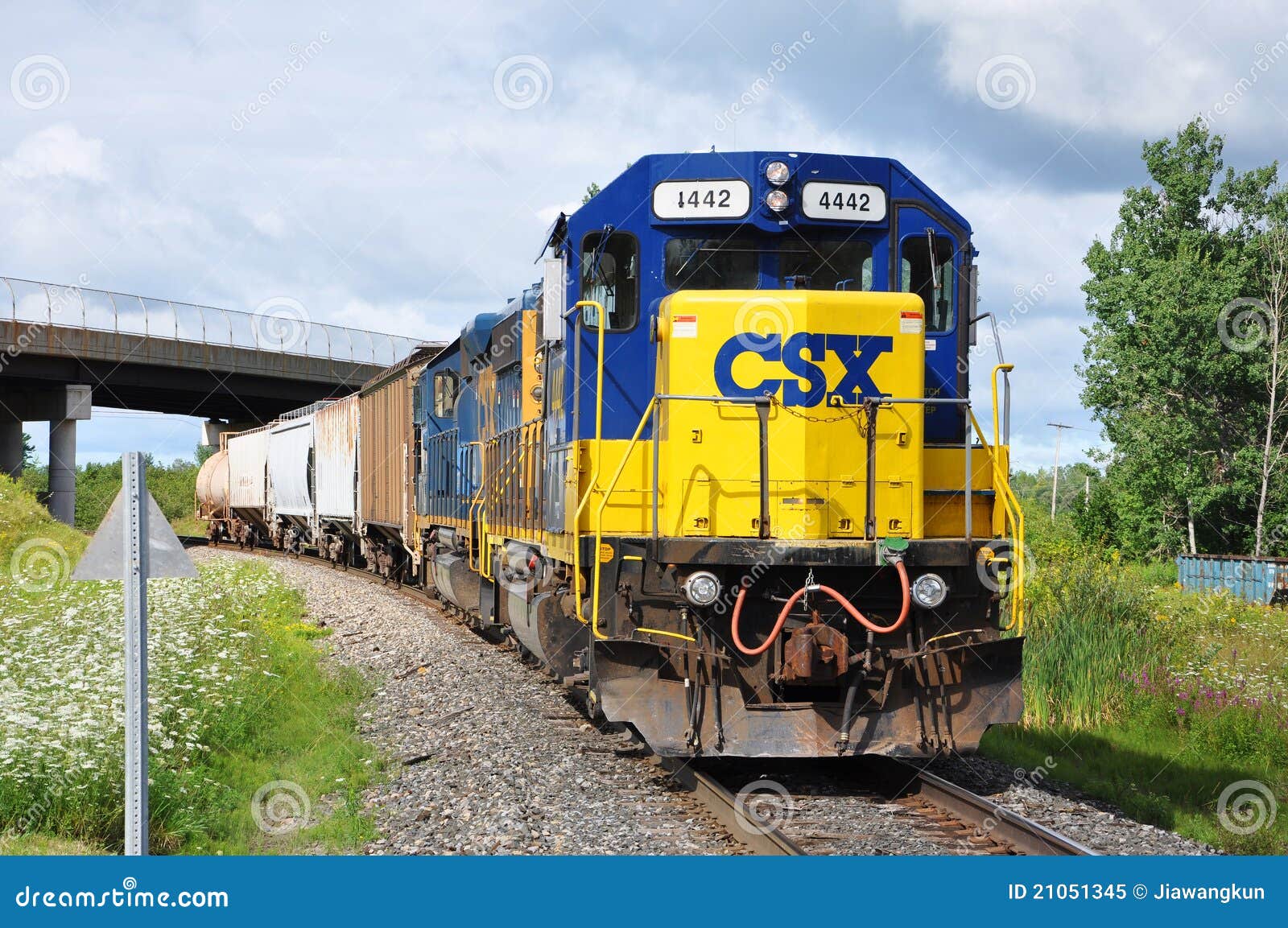 CSX Diesel Locomotive editorial image. Image of transportation - 21051345