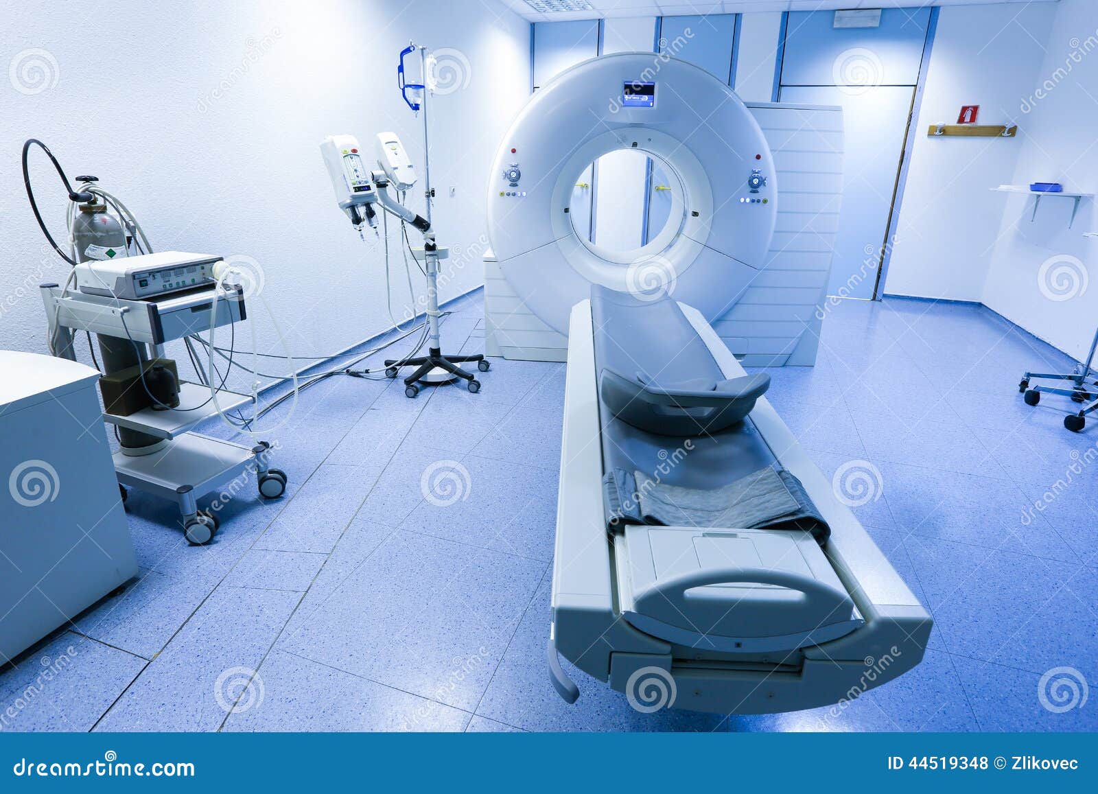 CT (Computed Tomography) Scanner in Hospital Stock Photo - Image of ... CT (Computed Tomography) Scanner in Hospital Stock Photo - Image of ...