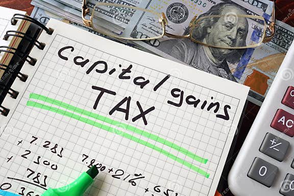 Cuaderno Con La Muestra Del Impuesto De Ganancias Sobre El Capital En