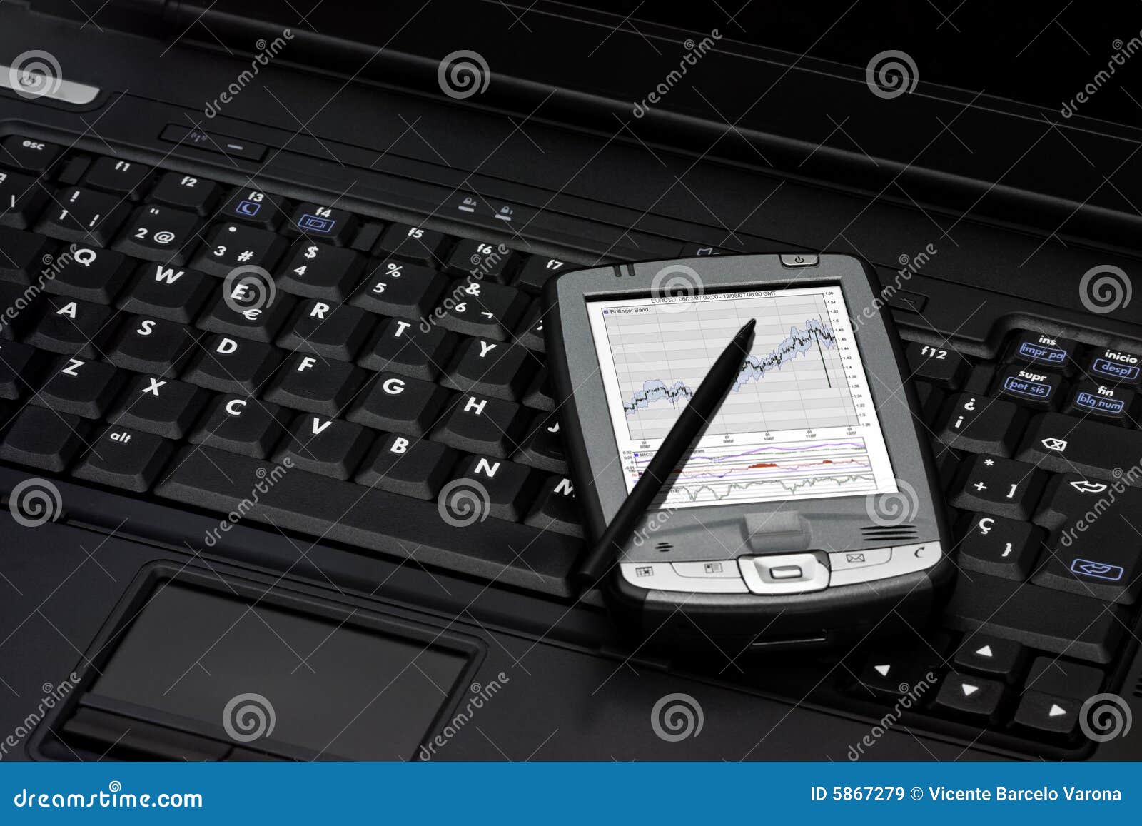 Cuaderno y PDA imagen de archivo. Imagen de teléfono, celular - 5867279