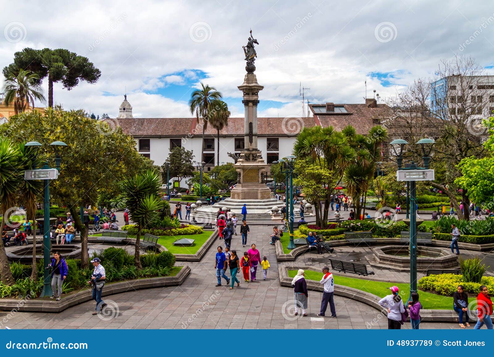 Cuadrado De Ciudad De Quito Imagen de archivo editorial - Imagen de ...