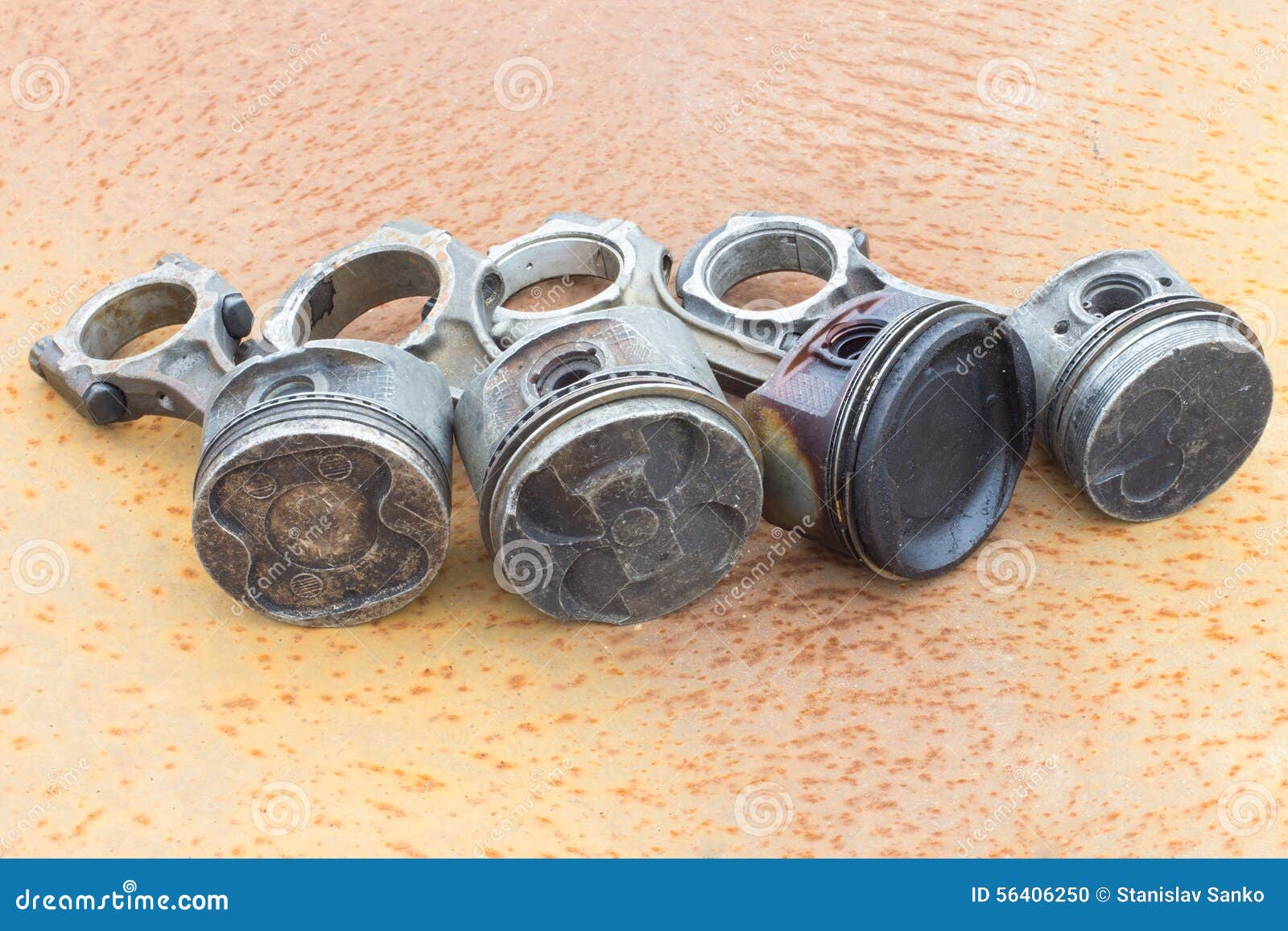 Cuatro barras y pistones foto de archivo. Imagen de metal - 56406250