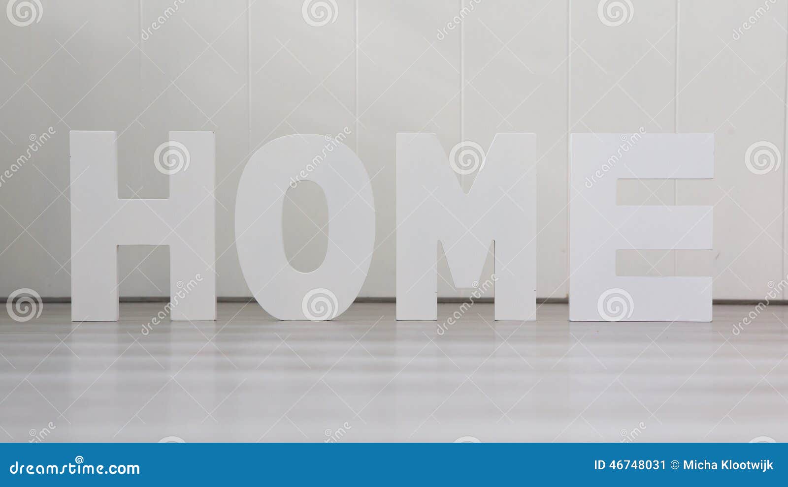 Cuatro letras - caseras imagen de archivo. Imagen de casero - 46748031