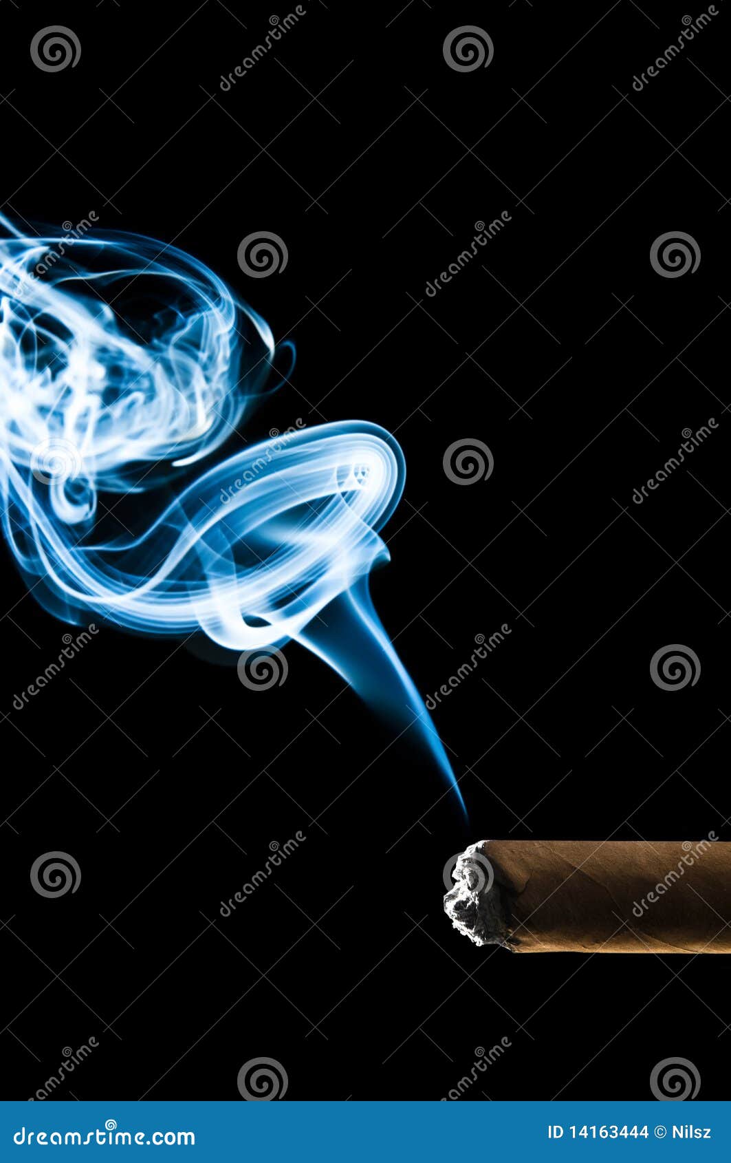 Cuban Cigar with Blue Smoke Stock Photo - Image of sway, cigar: 14163444
