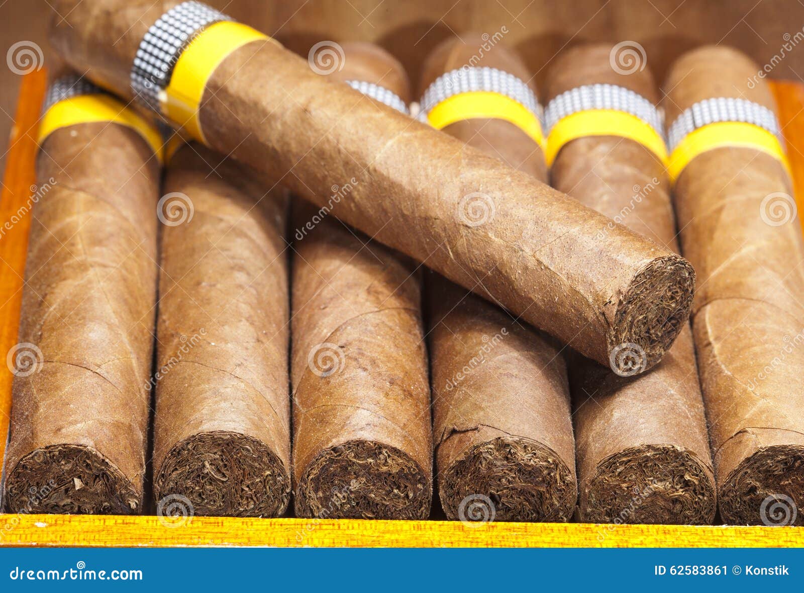 The Cuban Cigars, Hand Made Stock Image - Image of wood, leaf: 62583861