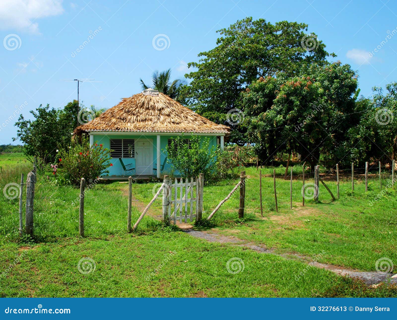 Cuban House stock image. Image of villa, rural, gate - 32276613