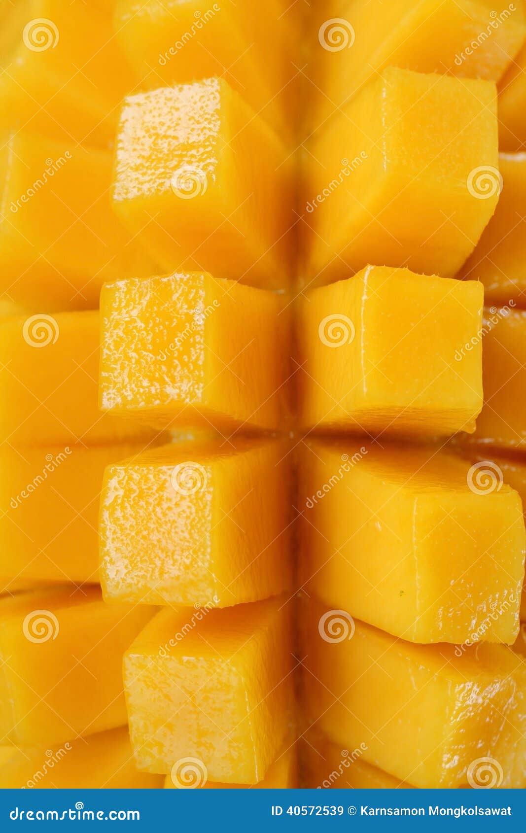 Cube cut ripe mango stock image. Image of delicious, agriculture - 40572539