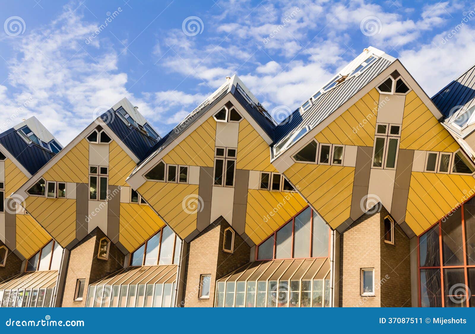 Cube house Rotterdam stock image. Image of urban, abstract - 37087511