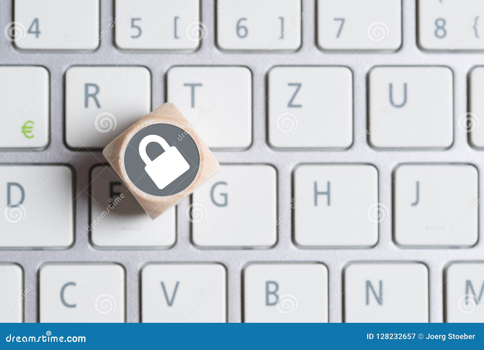 Cube with Lock Symbol on a Keyboard Stock Image - Image of decryption ...