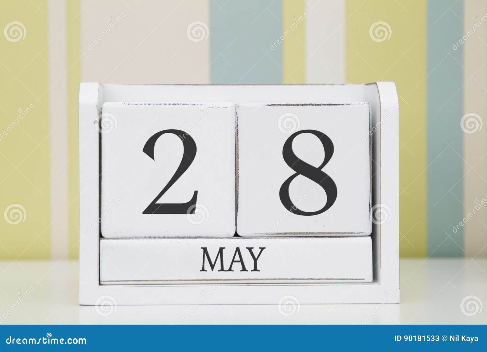 Cube Shape Calendar for MAY 28 Stock Image - Image of visual, business ...