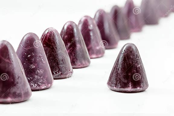 Cuberdon image stock. Image du personne, fermer, fond - 48191385