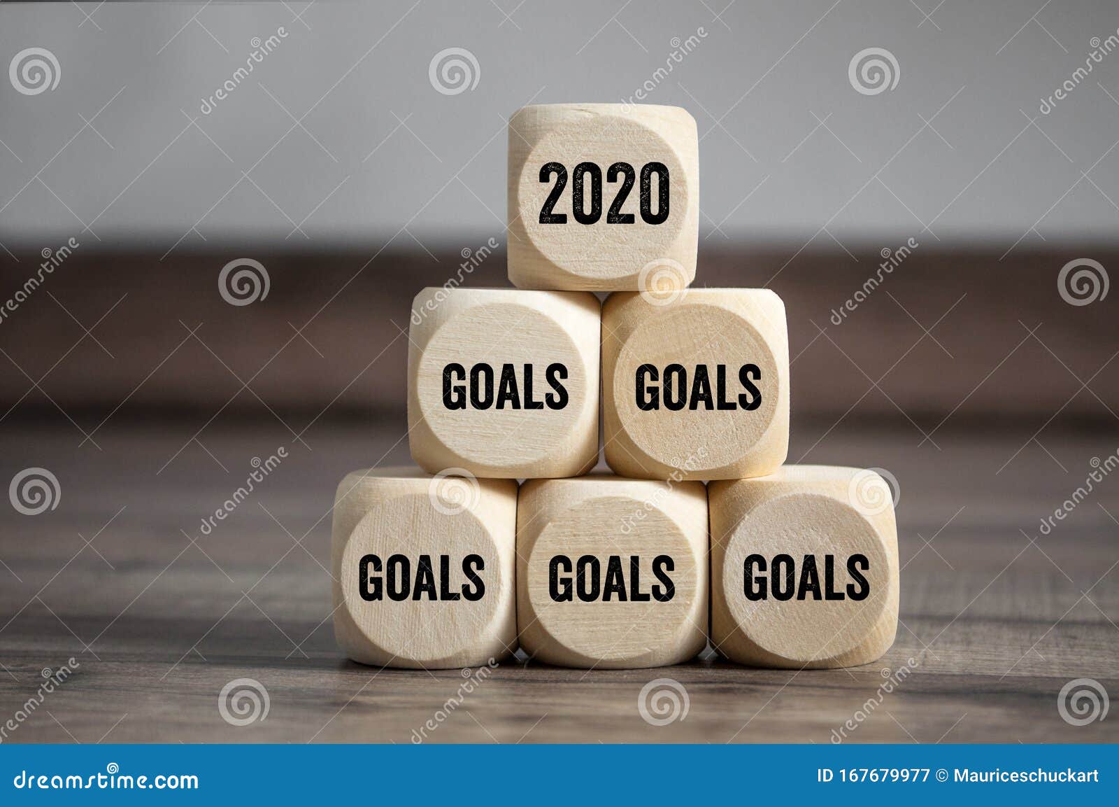 Cubes and Dice with 2020 and Goals - Ziele on Wooden Background Stock ...