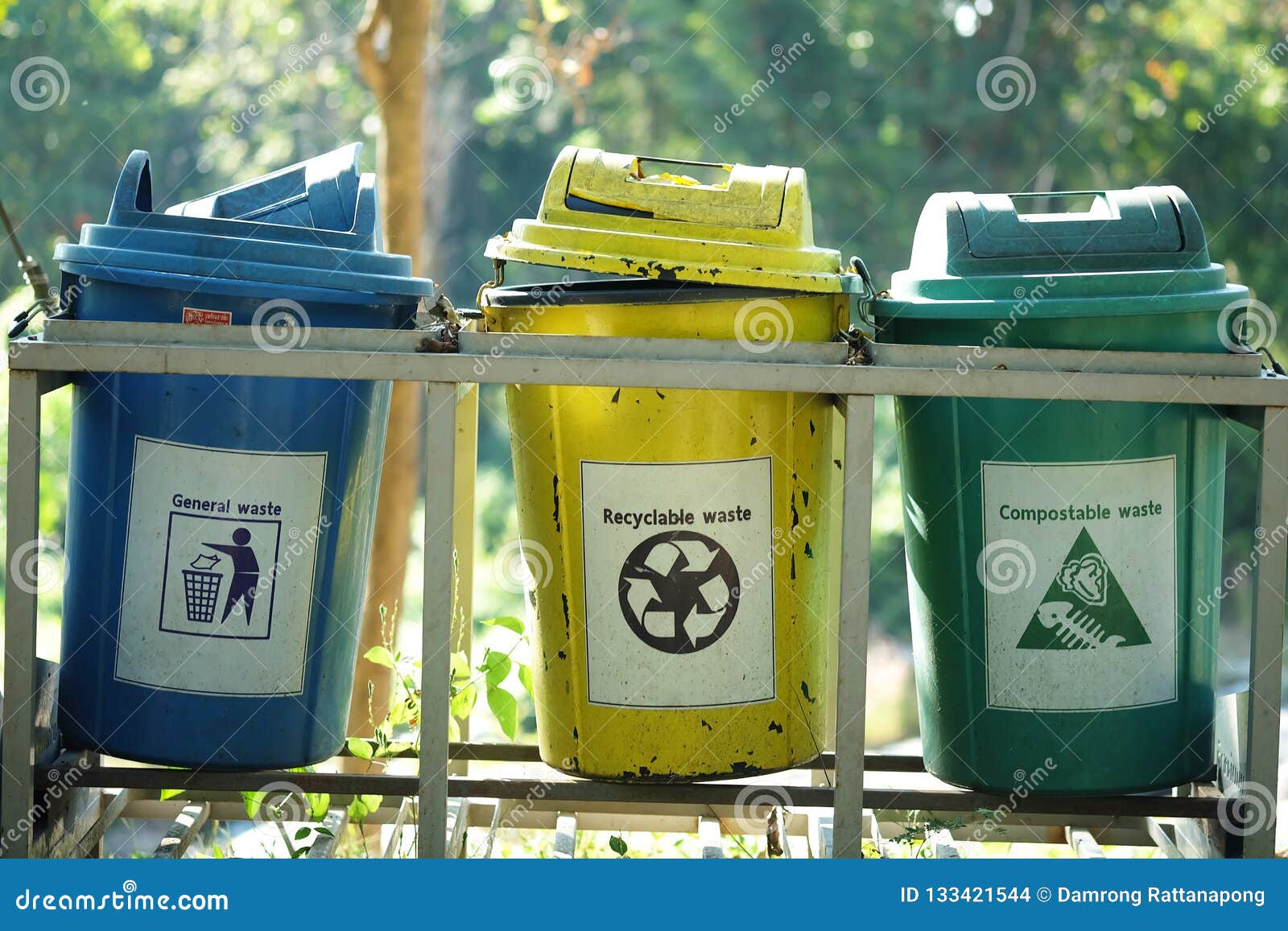 Cubo De La Basura General, Cubo De La Basura Reciclable, Cubo De La ...