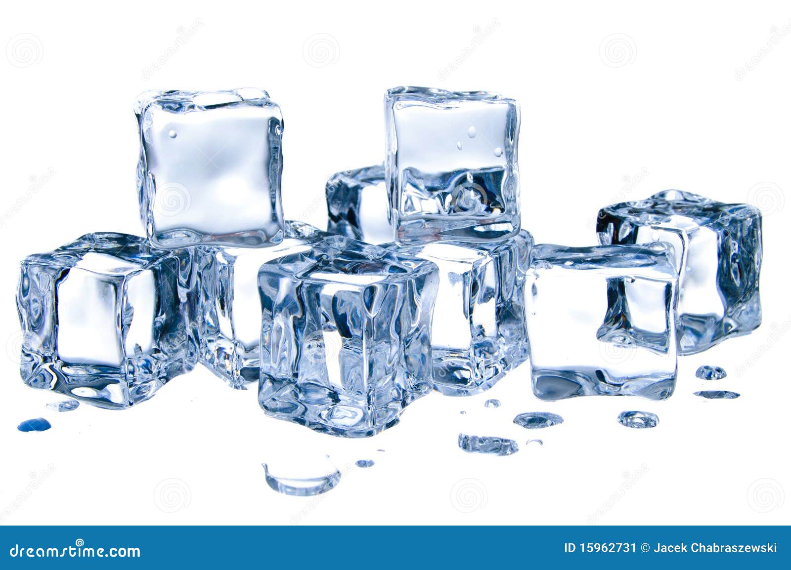 Cubos de gelo imagem de stock. Imagem de grupo, gelo - 15962731