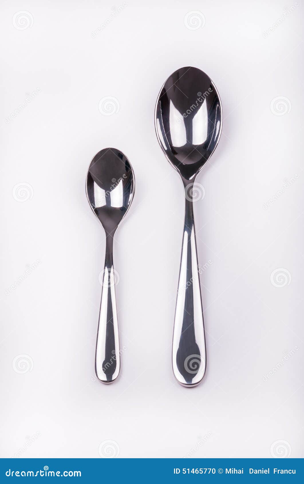 Cucchiai fotografia stock. Immagine di posate, bianco - 51465770