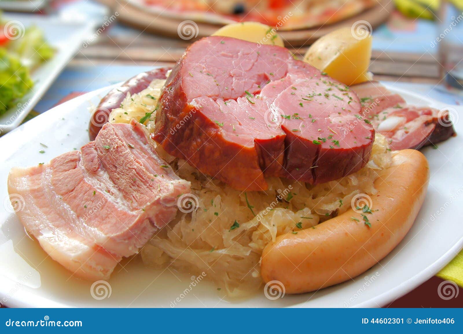 Cucina tedesca immagine stock. Immagine di pranzo, coltura - 44602301