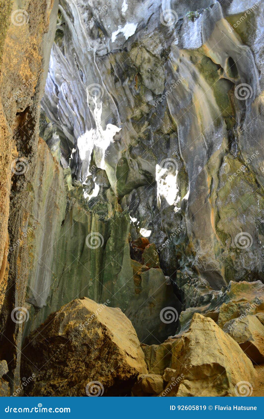 Cudugnon Cave in El Nido stock image. Image of nido, heartshape - 92605819