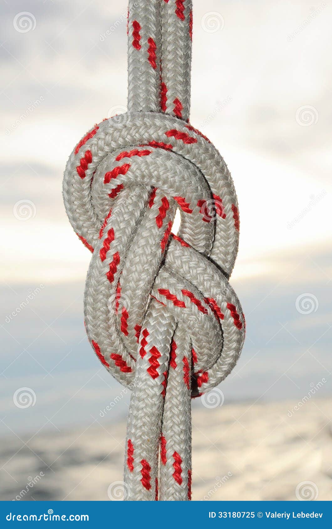Cuerda atada en un nudo imagen de archivo. Imagen de áspero - 33180725