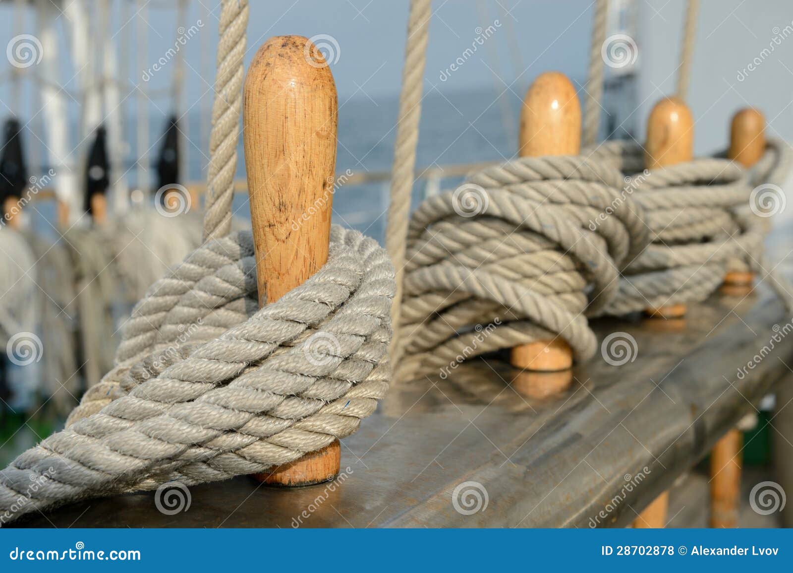 Cuerda Del Navegación-barco Foto de archivo - Imagen de canotaje ...